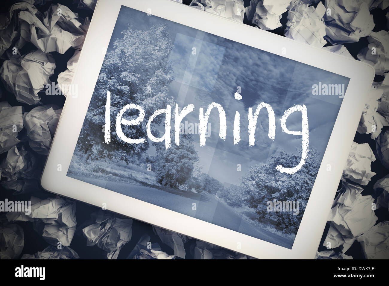 Learning in search bar on tablet screen Stock Photo - Alamy