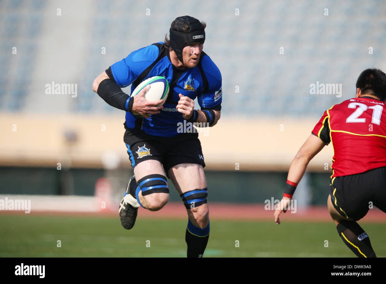 National Stadium, Tokyo, Japan. 9th Mar, 2014. Daniel Heenan (Wild ...