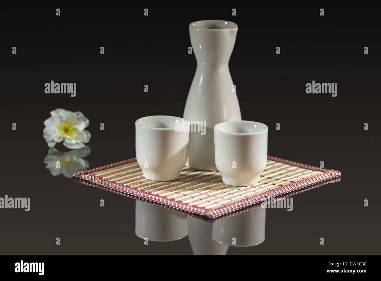 sake - a traditional Japanese alcoholic beverage, sake set tokkuri ...