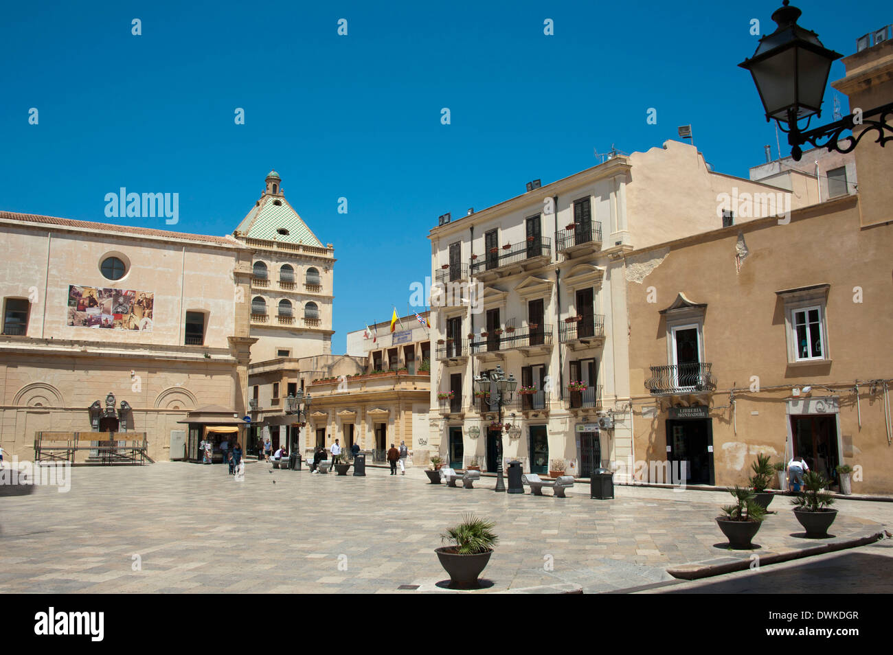 Marsala piazza hi-res stock photography and images - Alamy