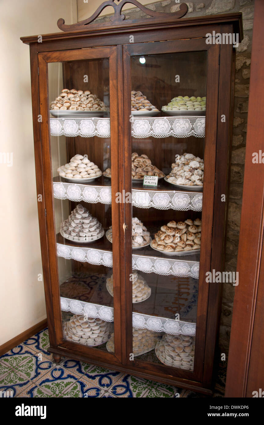 Italian marzipan hi-res stock photography and images - Alamy