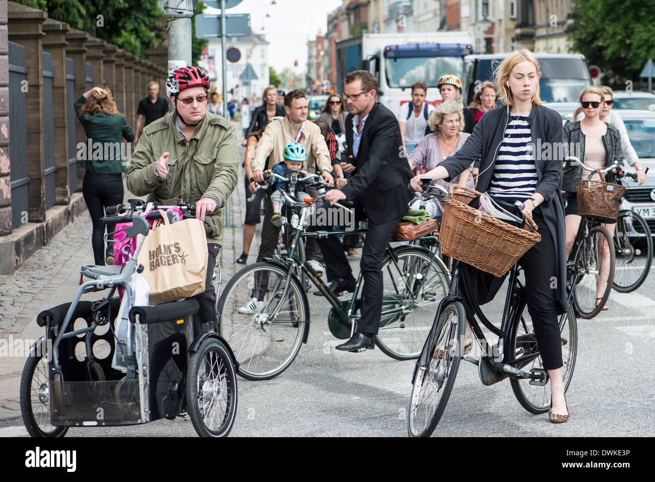 Cyclists copenhagen hi-res stock photography and images - Alamy