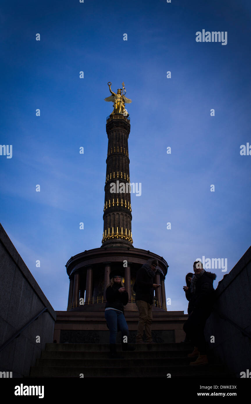 The Victory Column, Siegessaule, Grosser Stern, crossing, Berlin's ...