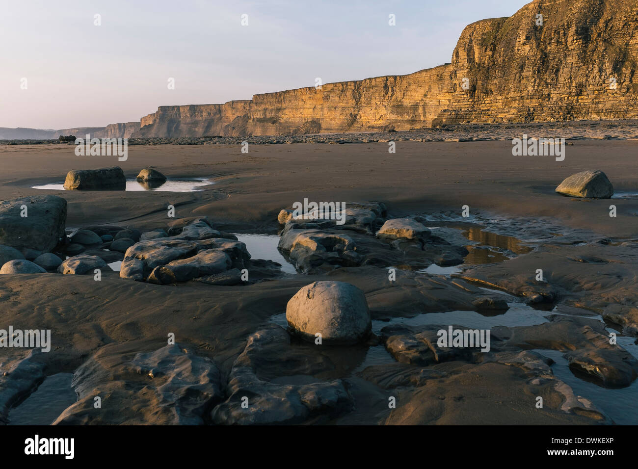Monknash beach hi-res stock photography and images - Alamy