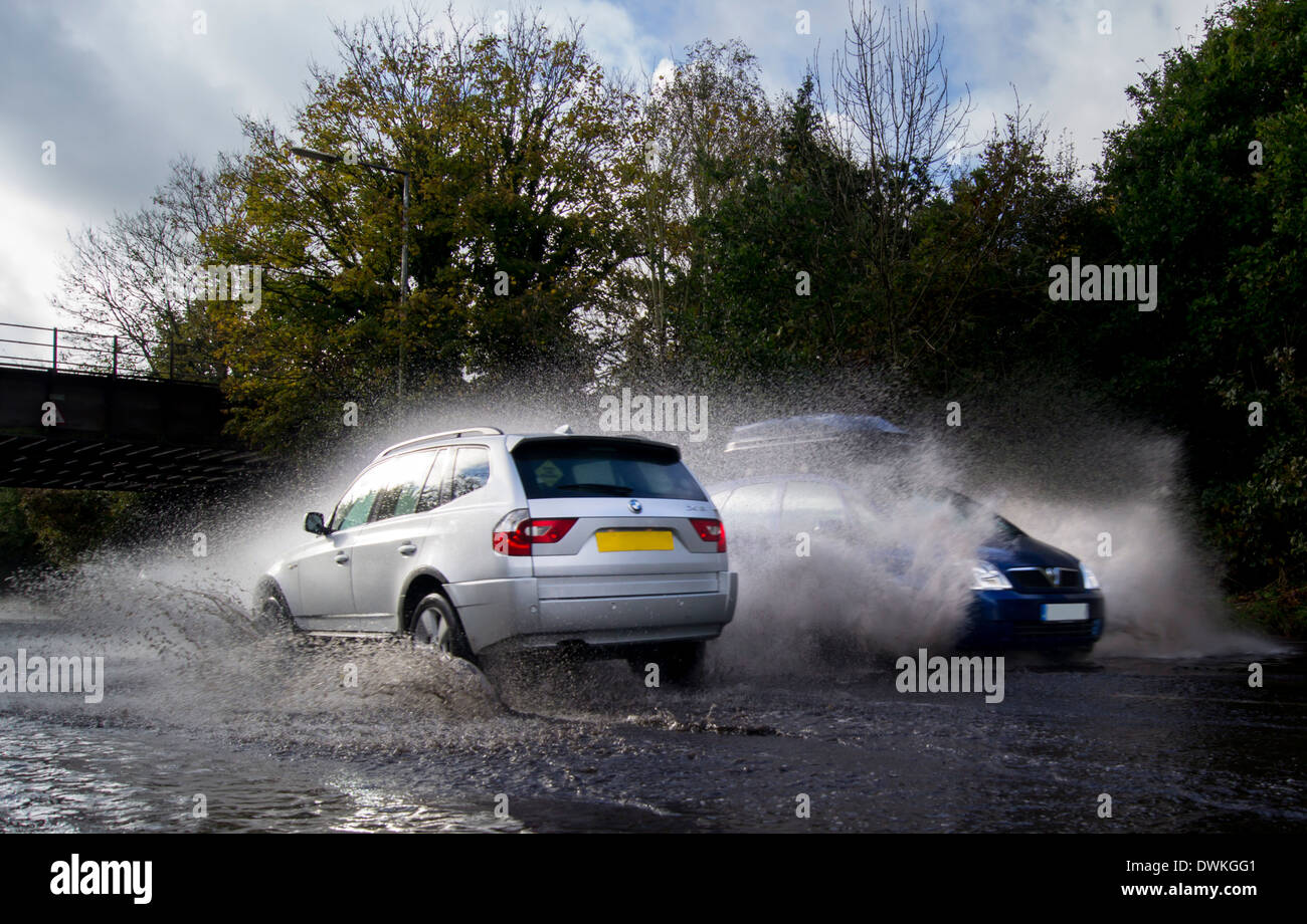 Car water splash hi-res stock photography and images - Alamy