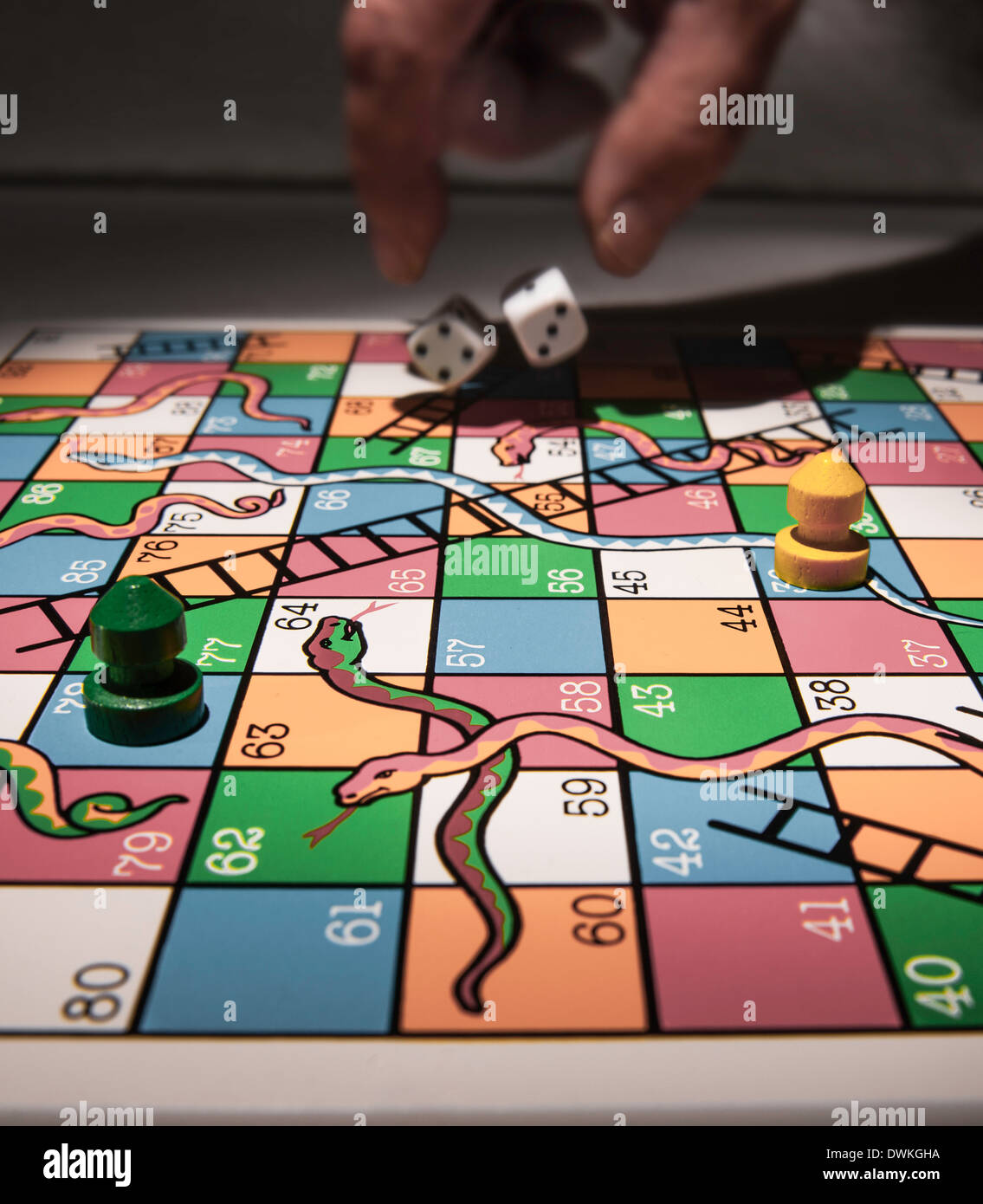 Snakes and ladders board game hi-res stock photography and images - Alamy