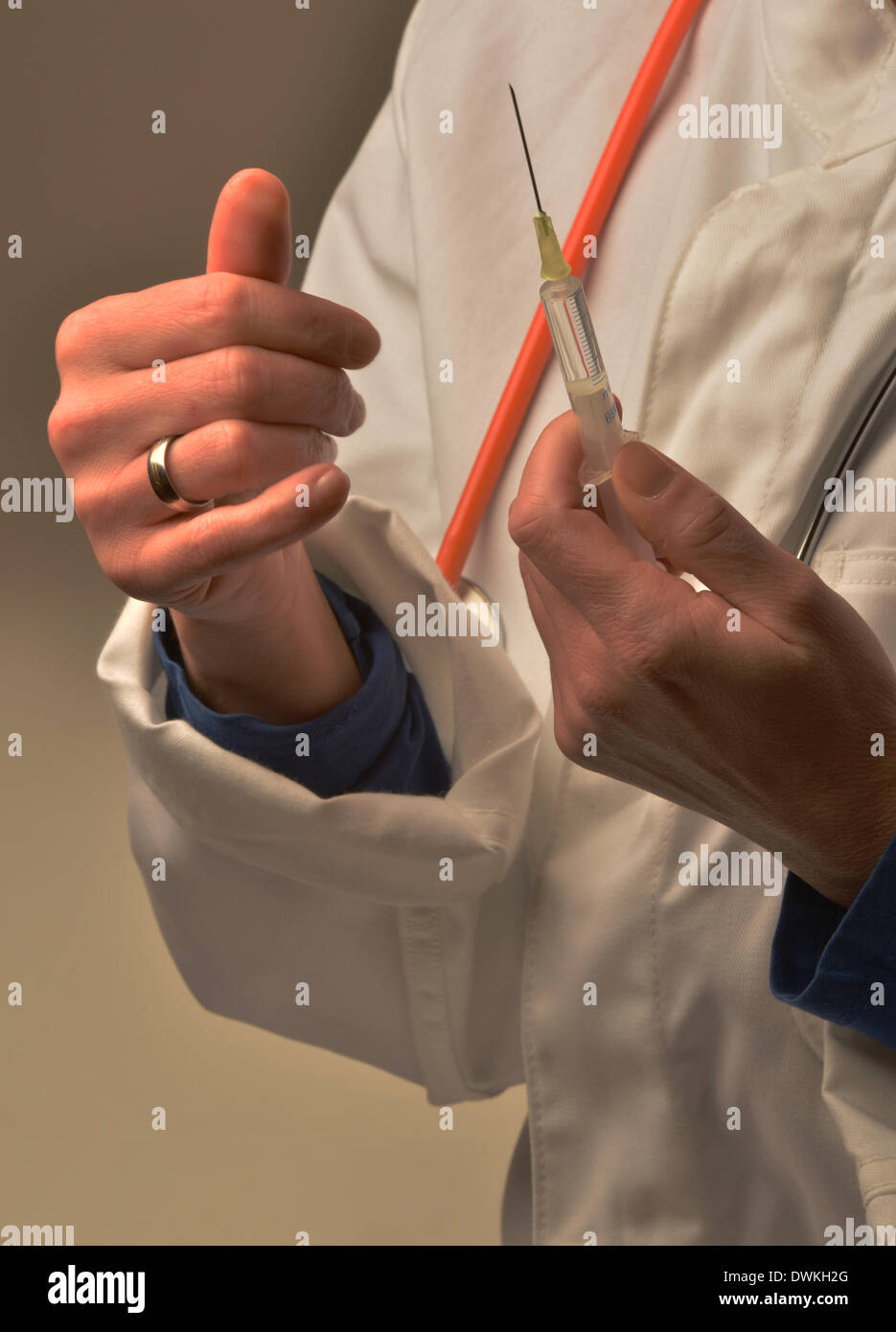Symbol photo: syringe, injection Stock Photo - Alamy