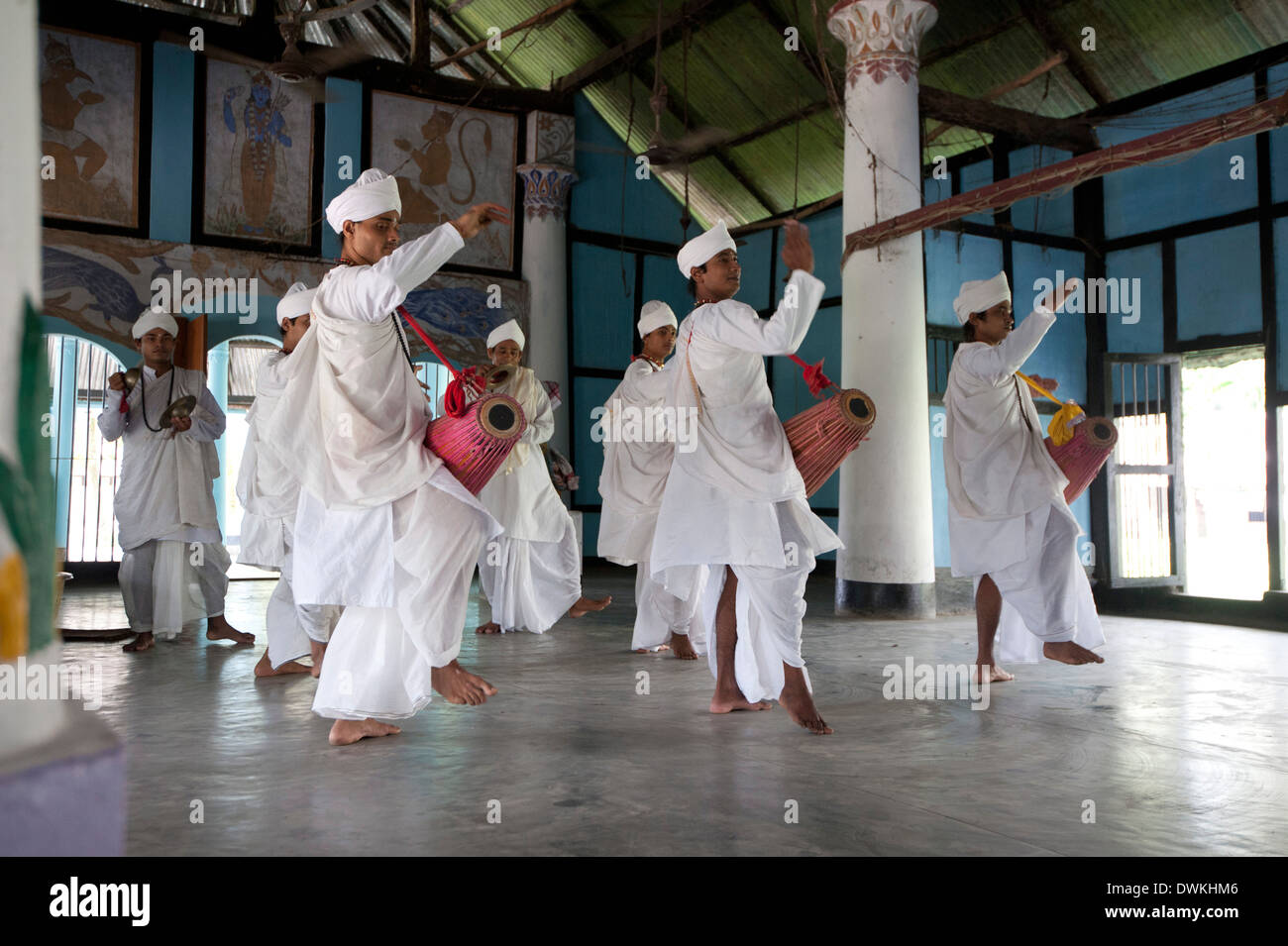 Gayan Bayan (musicians and singers) performance by Hindu monks at the ...