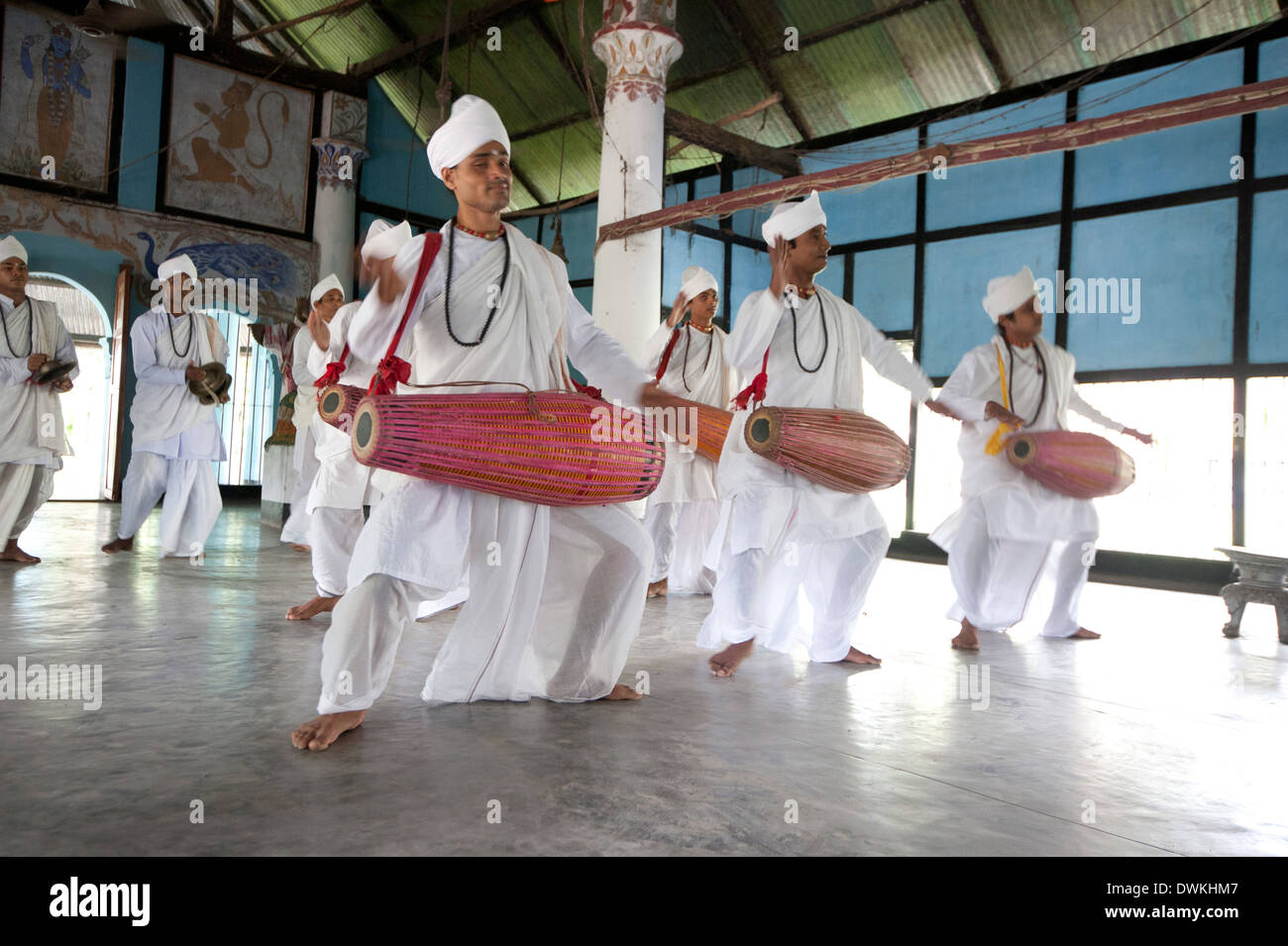 Gayan Bayan (musicians and singers) performance by Hindu monks at the ...