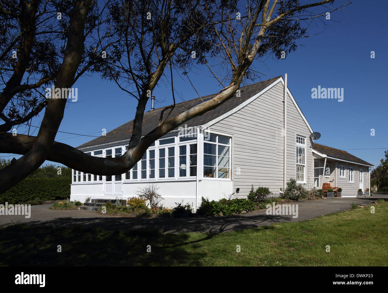 Weatherboarded hi-res stock photography and images - Alamy