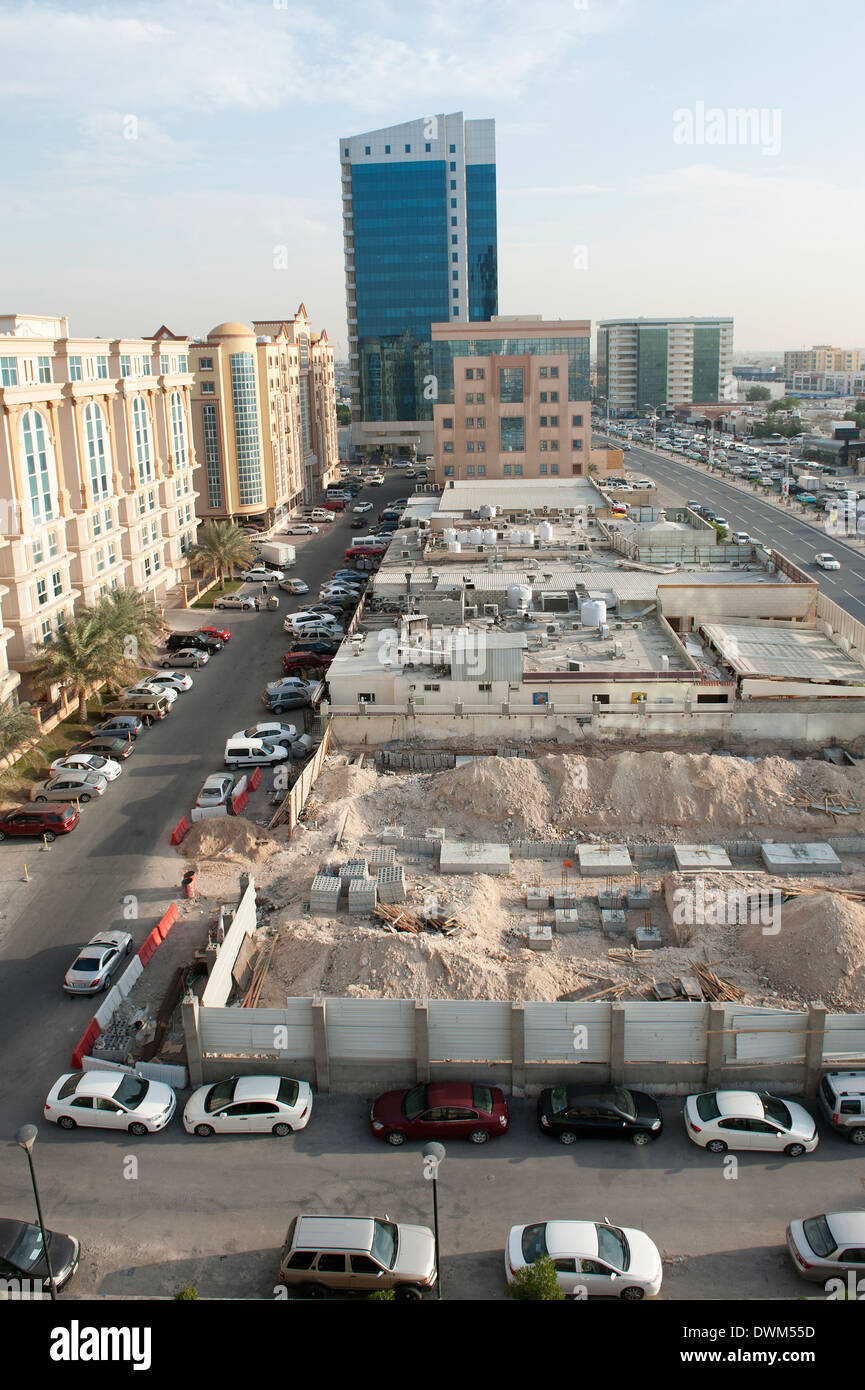 Qatar road construction hi-res stock photography and images - Alamy