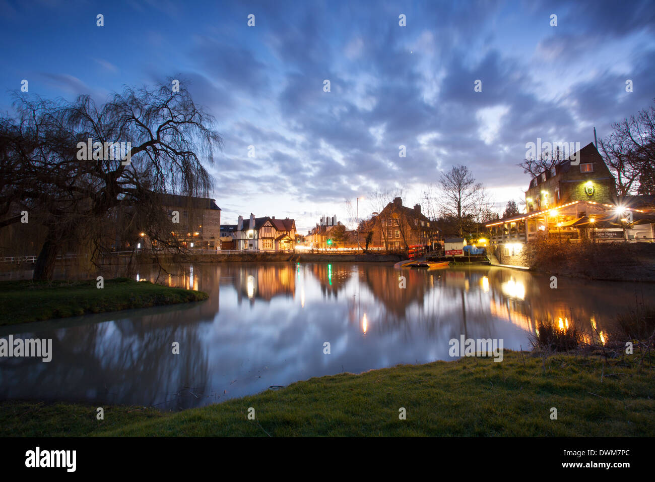 Night time reflections in the Mill Pond river Cam Cambridge, UK Stock ...