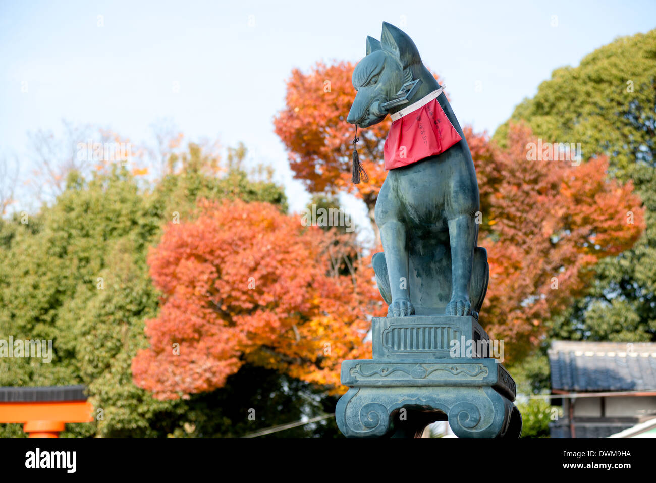Temple Guardian in Fushimi Inari shrines Stock Photo - Alamy