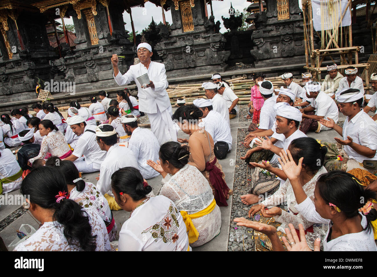 Hindu People Praying