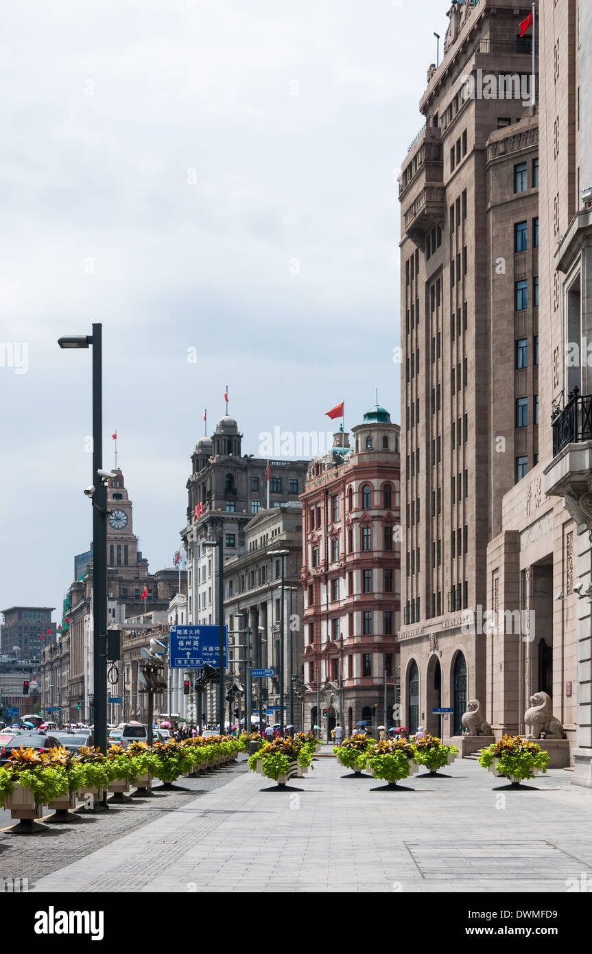 Colonial architecture along the Bund in Shanghai, China Stock Photo - Alamy