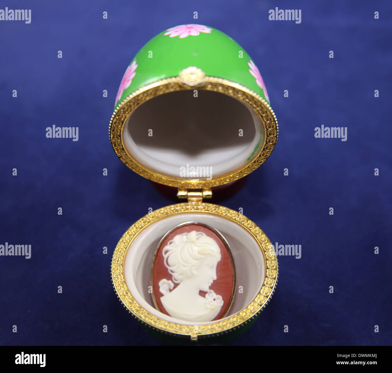 Faberge egg hi-res stock photography and images - Alamy