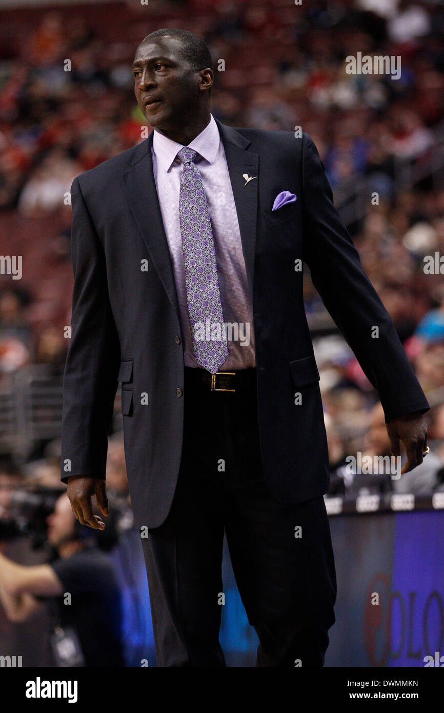 Utah jazz head coach tyrone corbin hi-res stock photography and images ...