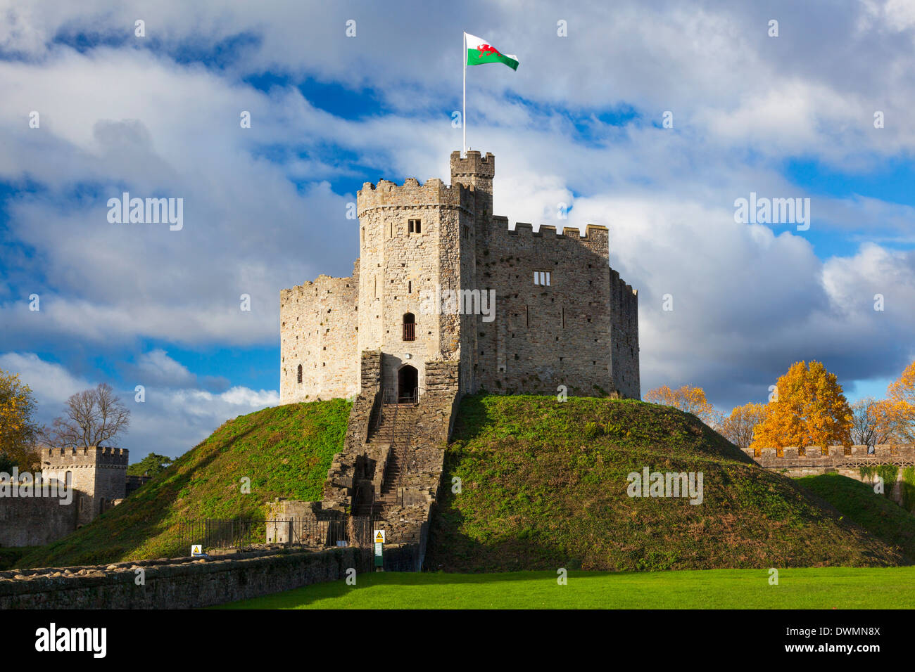Cardiff castle medieval day hi-res stock photography and images - Alamy