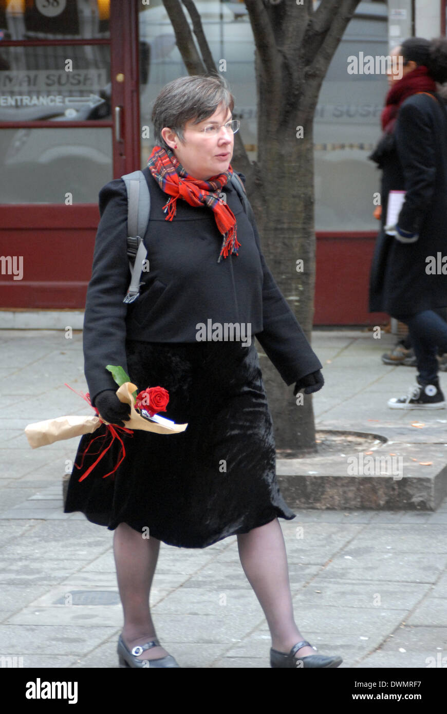 Ex london underground tube train hi-res stock photography and images ...