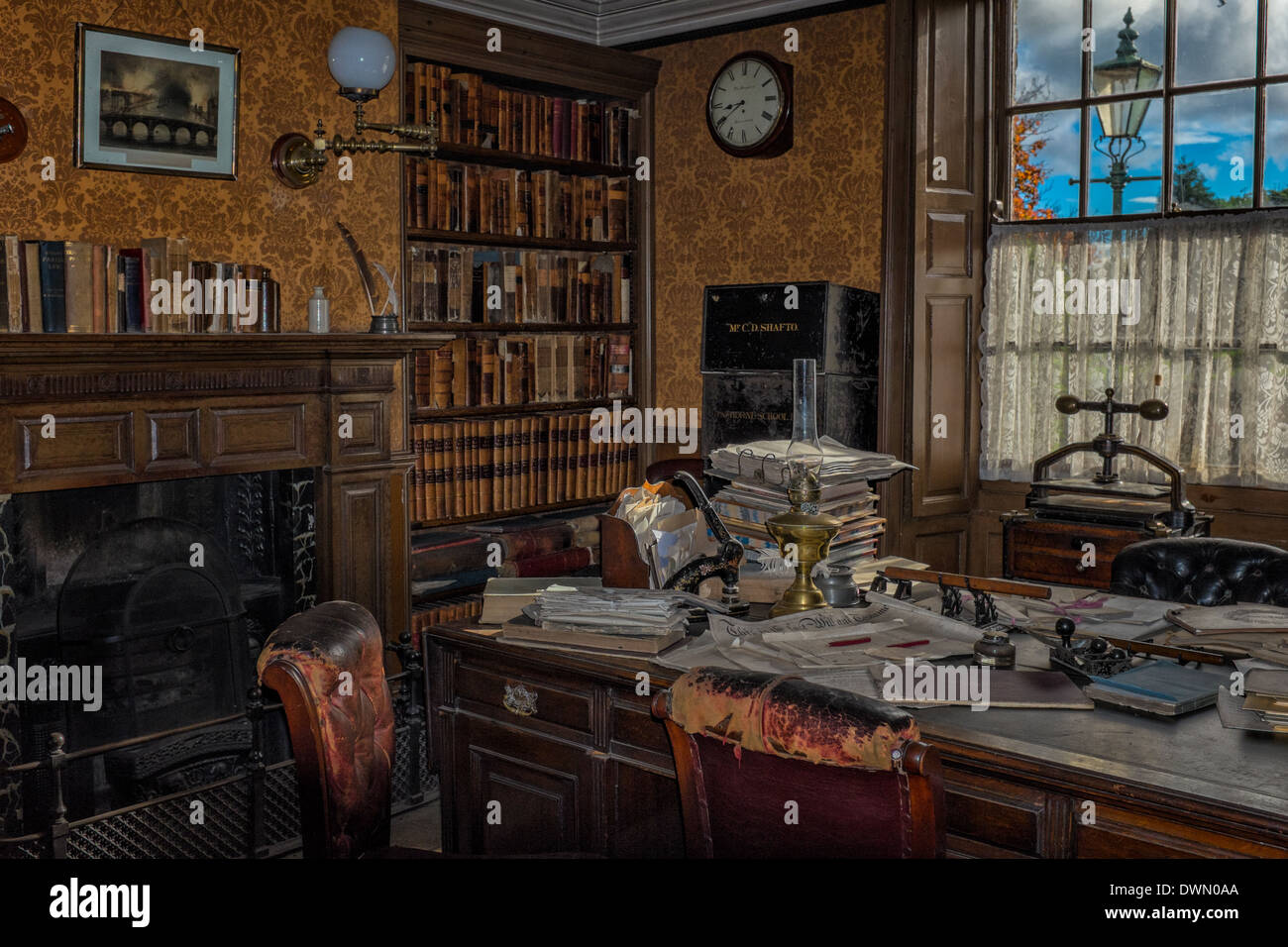 Edwardian interior hi-res stock photography and images - Alamy