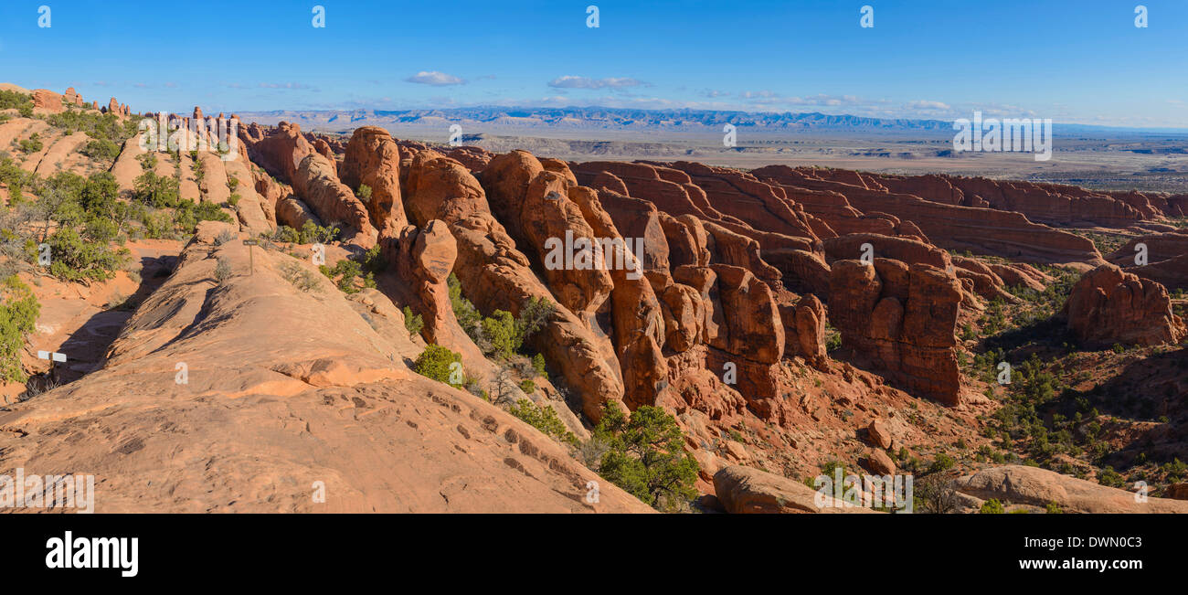 Sandstone Fins, rock formations, Devils Garden, Arches National Park ...