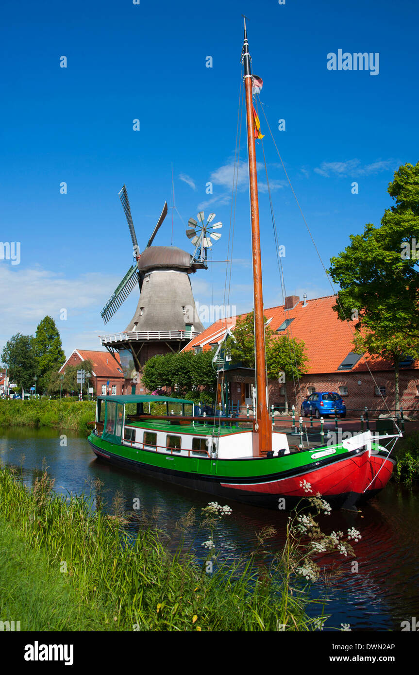 Boat mill hi-res stock photography and images - Alamy