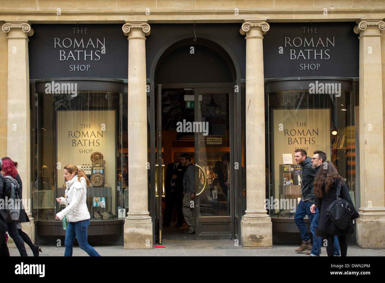 Ancient roman shop hi-res stock photography and images - Alamy