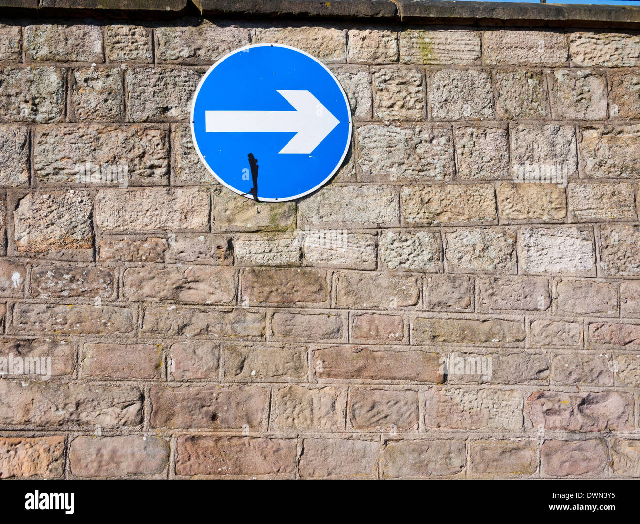 One way street sign hi-res stock photography and images - Alamy