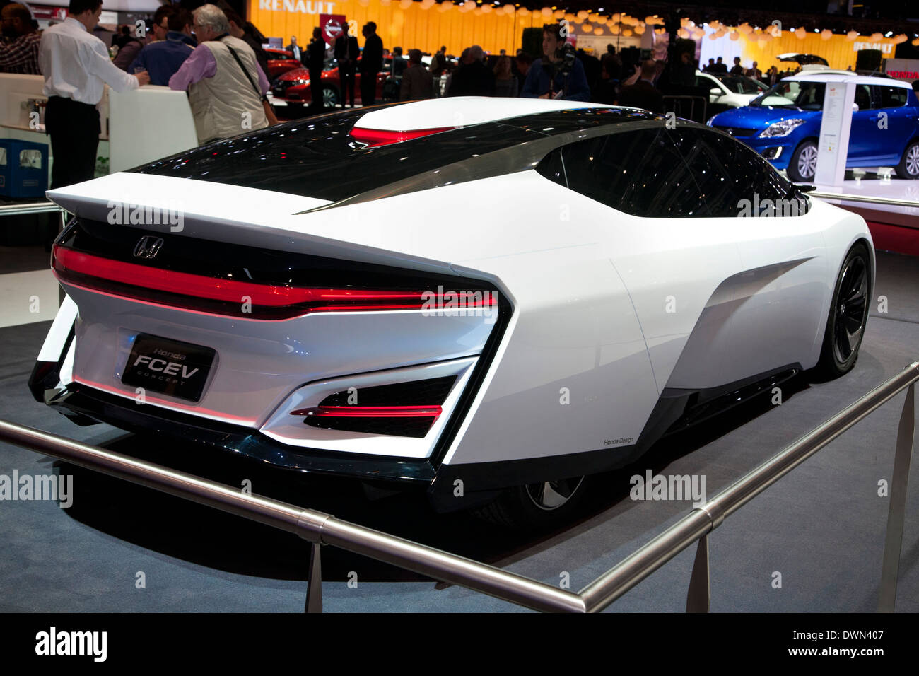 Fuel cell electric vehicle hi-res stock photography and images - Alamy