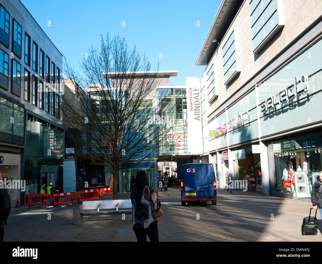 Precinct area hi-res stock photography and images - Alamy