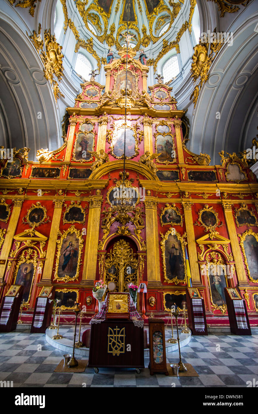 Gold dome church kiev hi-res stock photography and images - Alamy