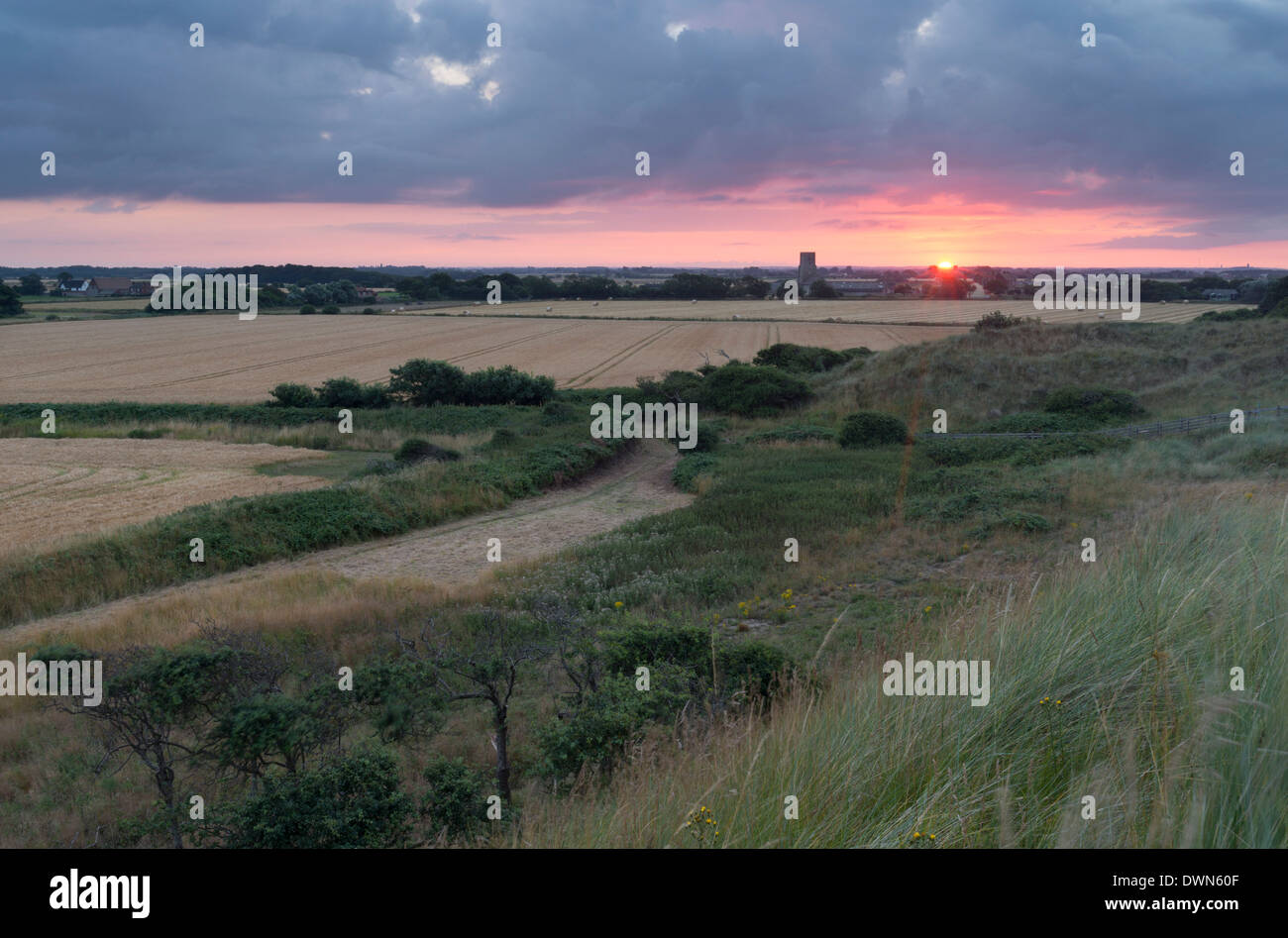 Sunset over rural scene hi-res stock photography and images - Alamy