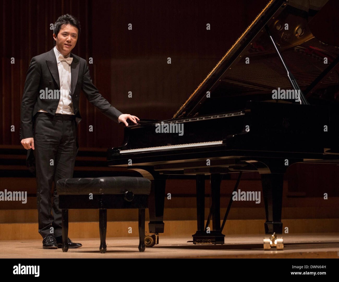 Li yundi hi-res stock photography and images - Alamy