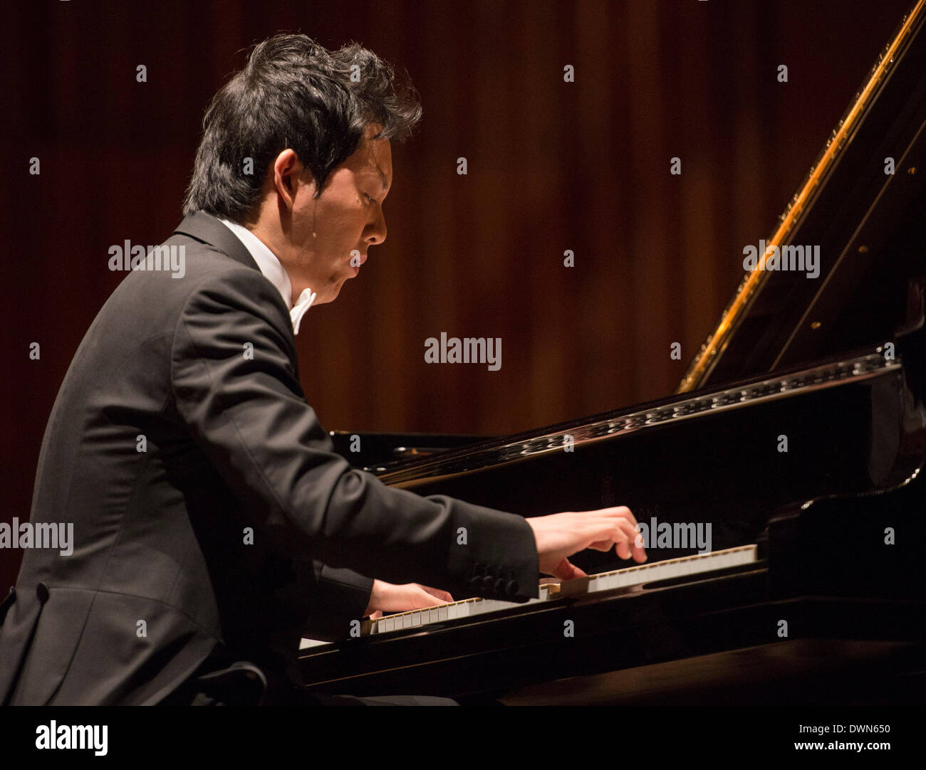 Yundi hi-res stock photography and images - Alamy