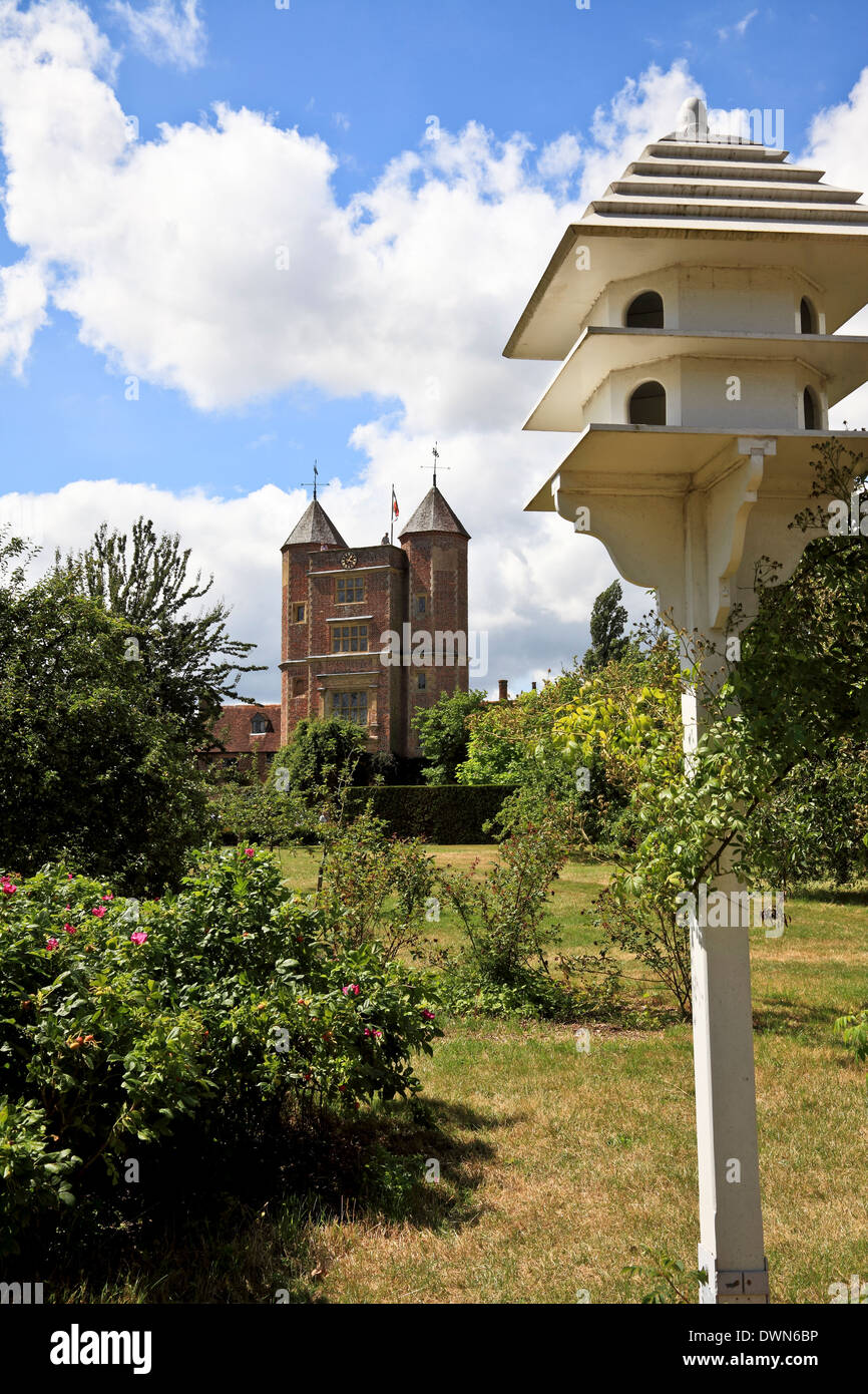 Sissinghurst castle library hi-res stock photography and images - Alamy