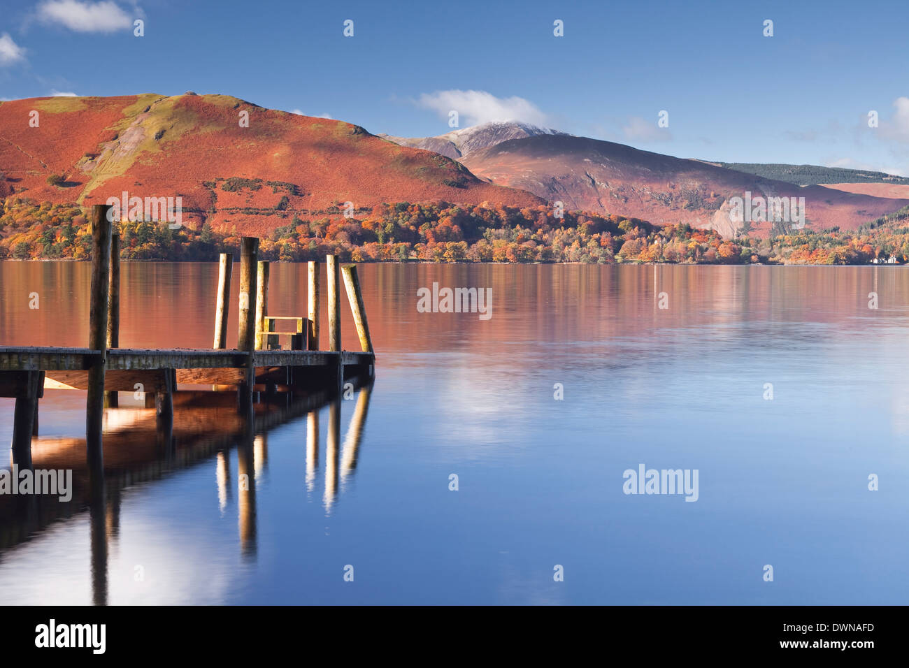 Jetty edge hi-res stock photography and images - Alamy