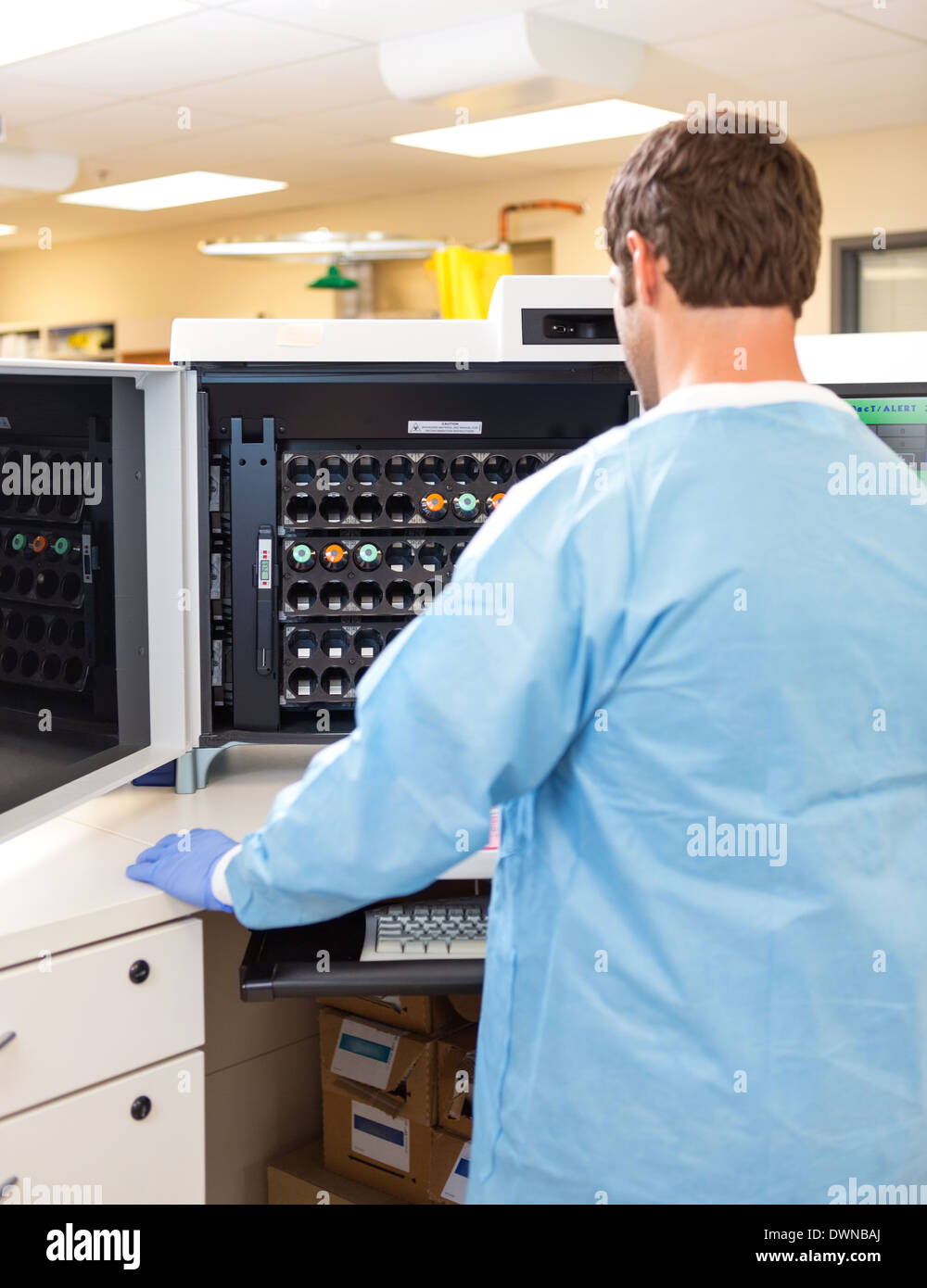 Hematology analyzer hi-res stock photography and images - Alamy