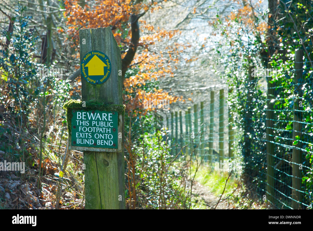 Blind bend hi-res stock photography and images - Alamy