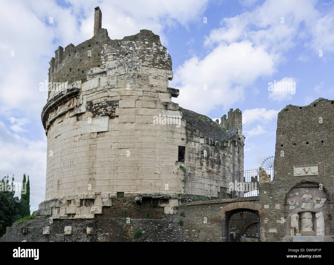 Cecilia metella building hi-res stock photography and images - Alamy