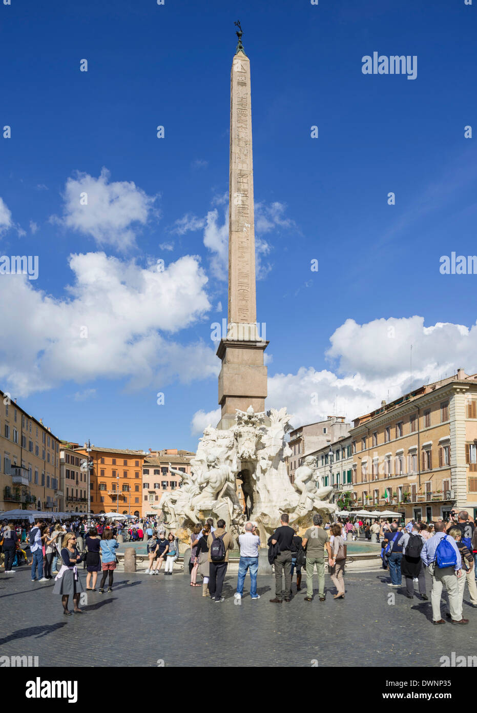 Fontana dei quattro fiumi hi-res stock photography and images - Alamy