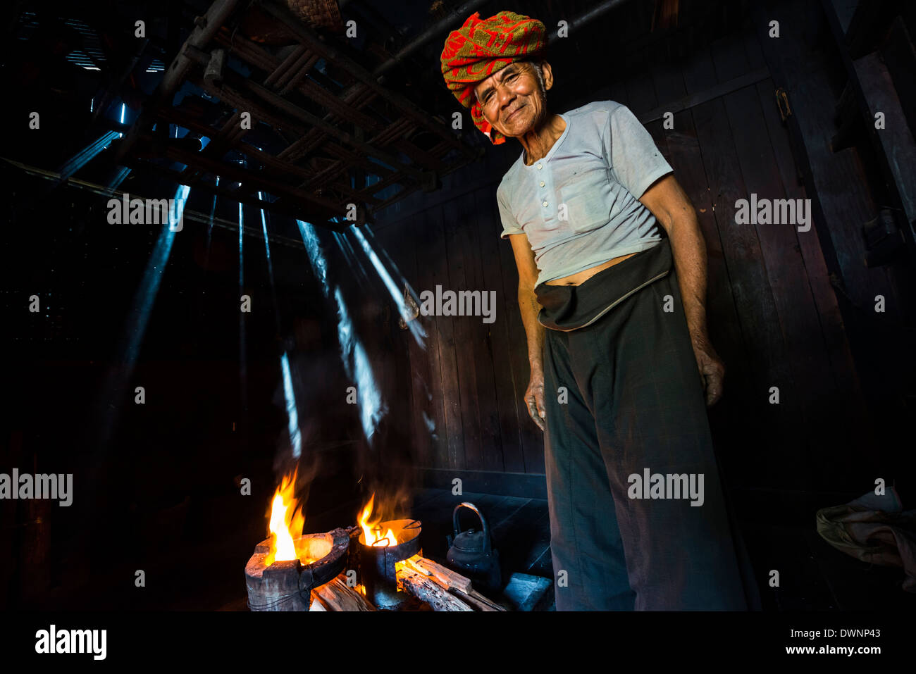 Tribe elder group hi-res stock photography and images - Alamy