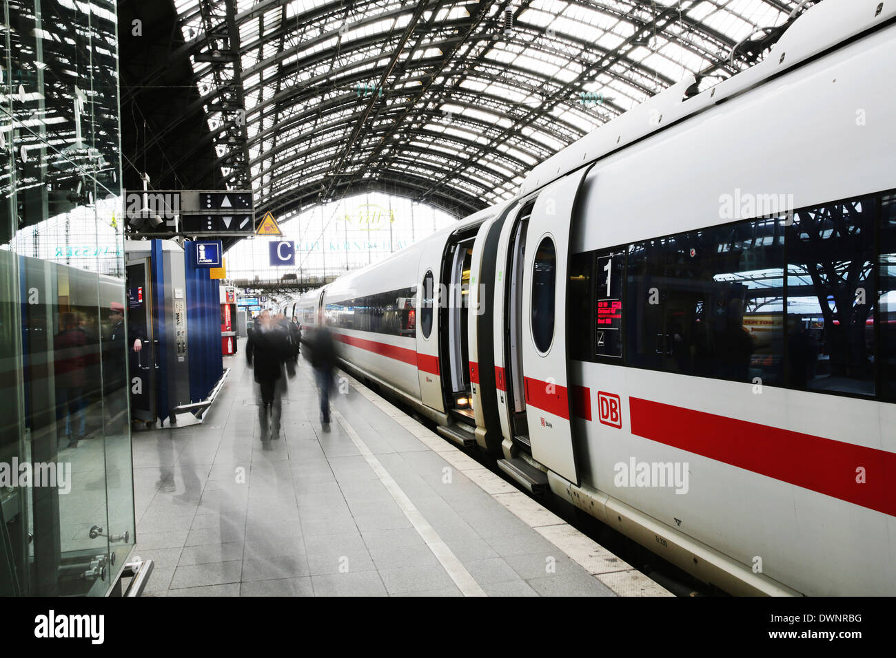 Station door platform railway hi-res stock photography and images - Alamy