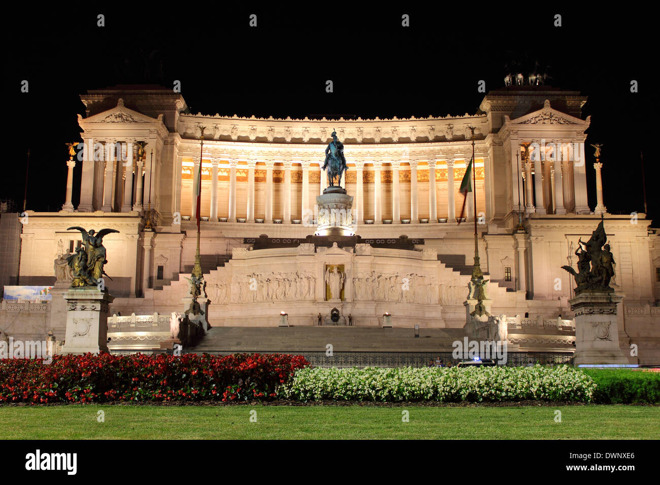 National monument of Victor Emmanuel II at night, Rome Stock Photo - Alamy