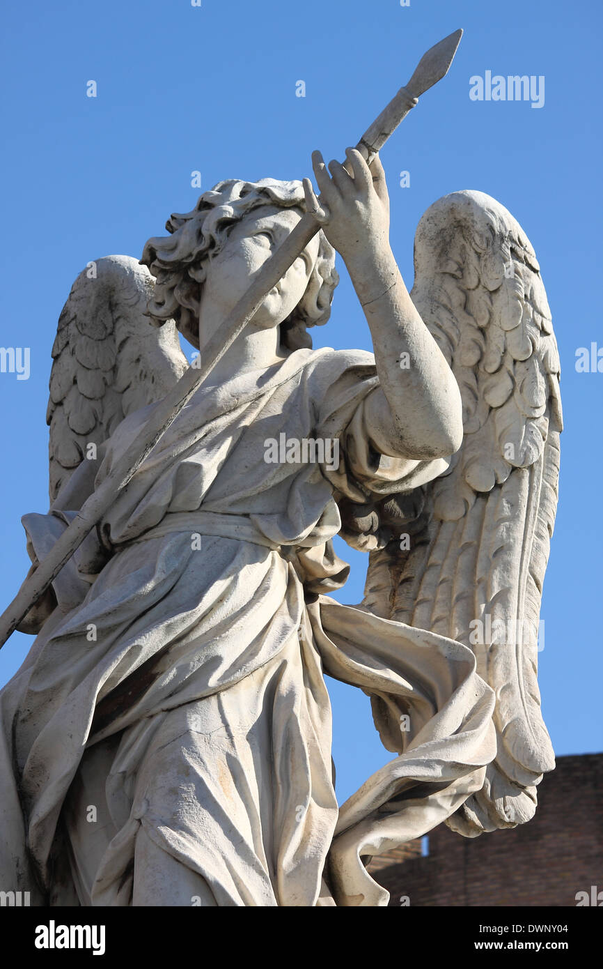 Statue of an angel hi-res stock photography and images - Alamy