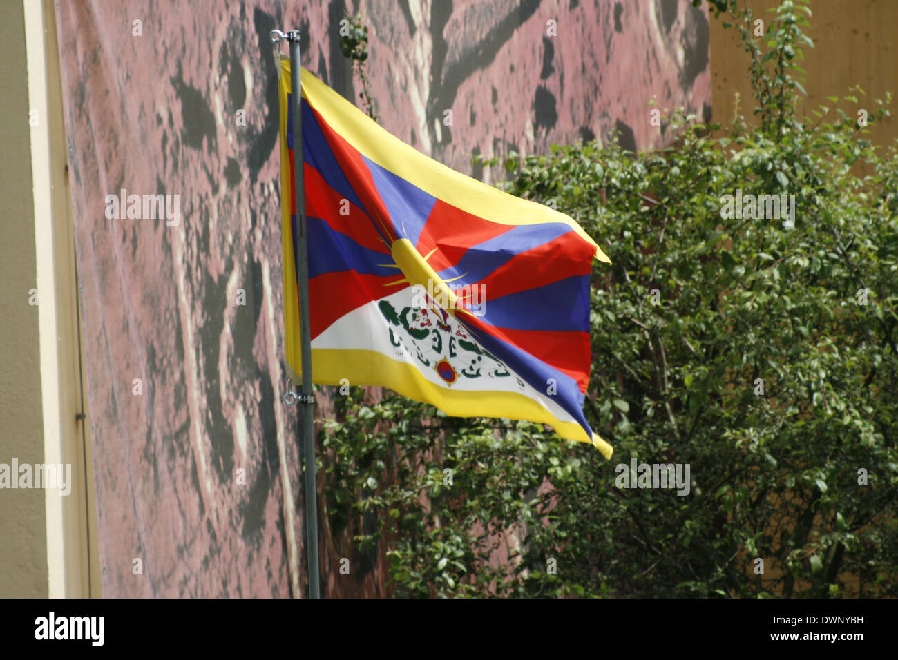 Flag of free tibet hi-res stock photography and images - Alamy