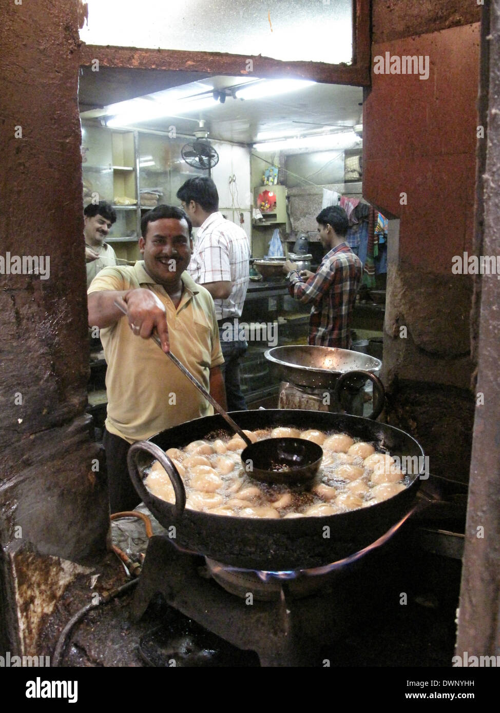 Chowringhee kolkata hi-res stock photography and images - Alamy