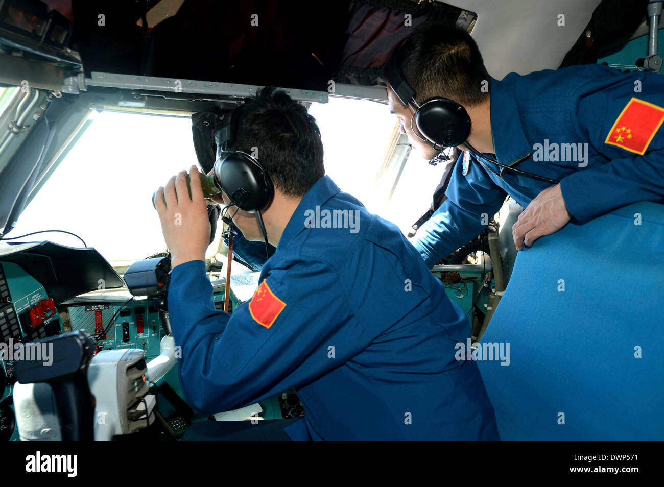 Malaysia, Malaysia. 12th Mar, 2014. Crew members of Chinese Air Force ...