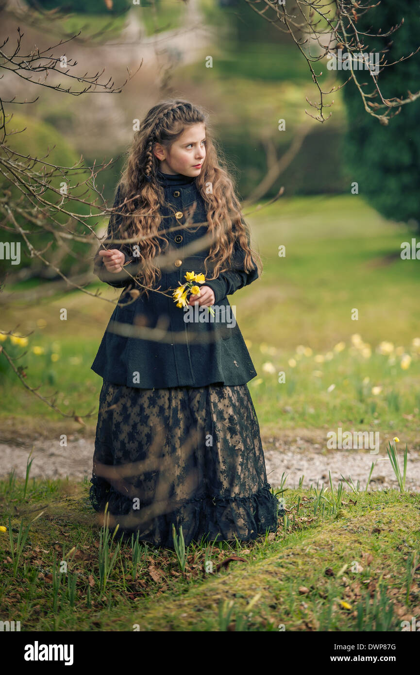 Victorian clothing hi-res stock photography and images - Alamy