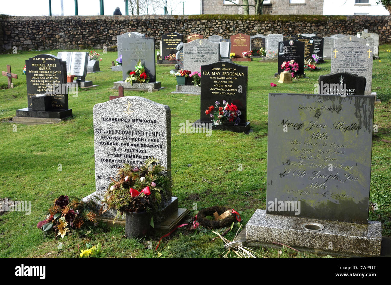 Graveyard hi-res stock photography and images - Alamy