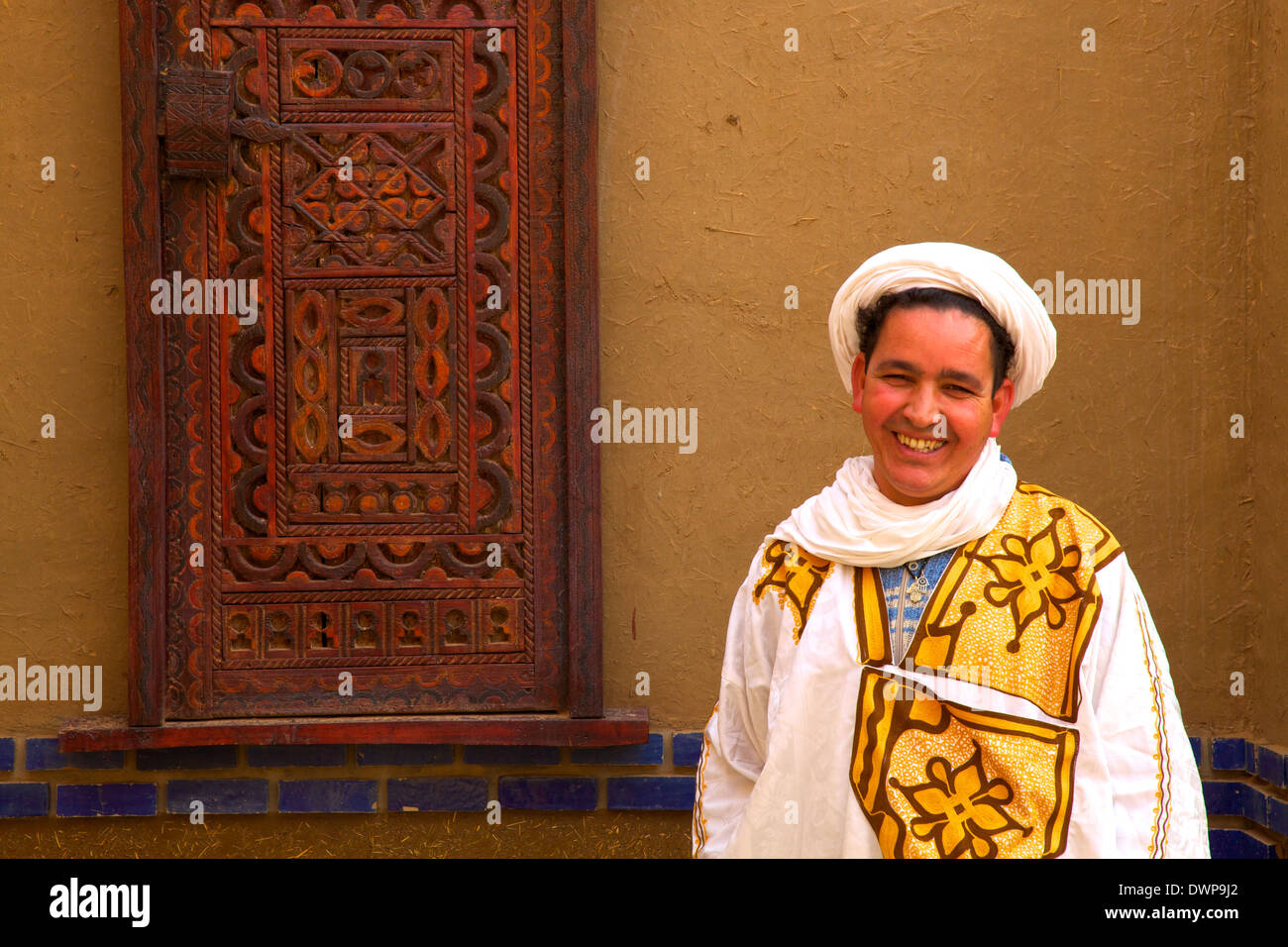 Berber Man In Berber Costume, Merzouga, Morocco, North Africa Stock ...